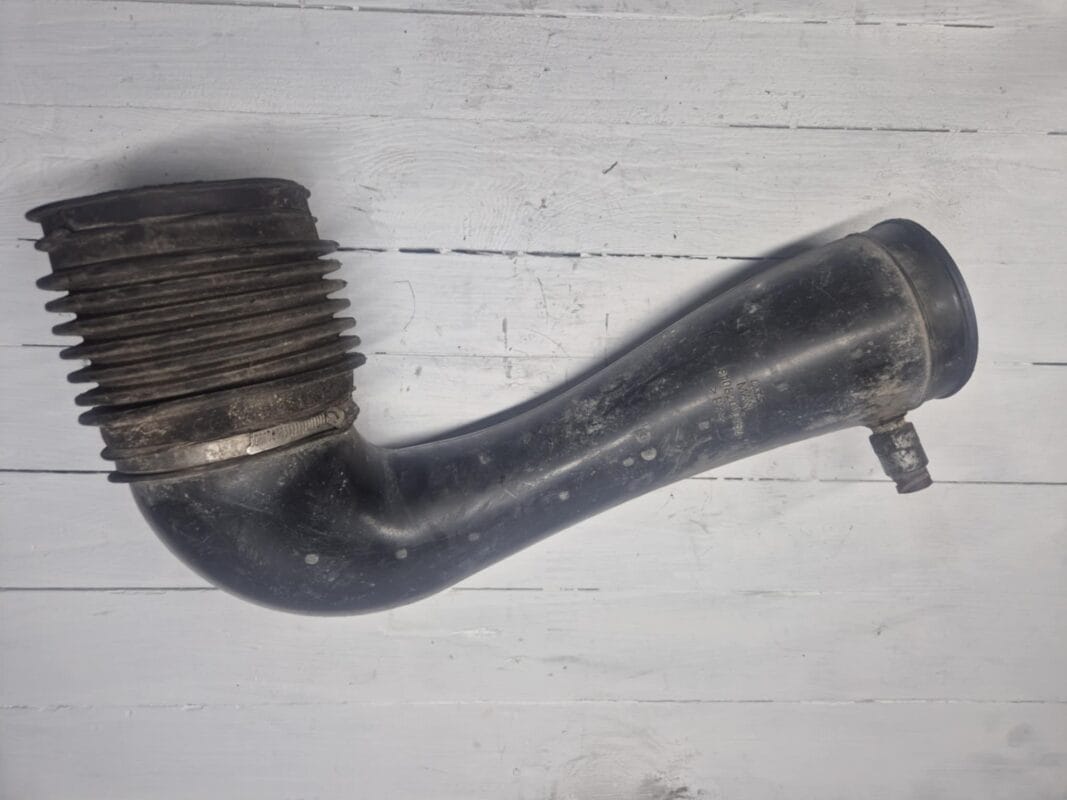 MAN TGA AIR INTAKE PIPE