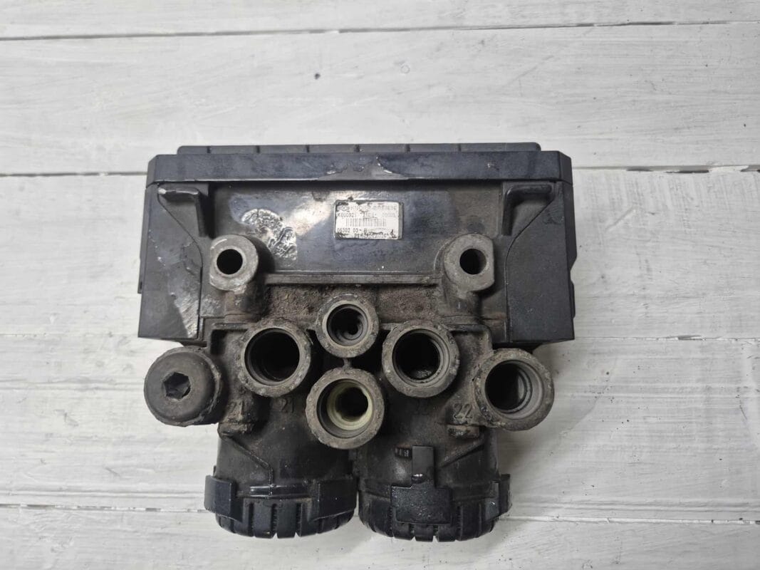 EBS BRAKE CONTROL VALVE