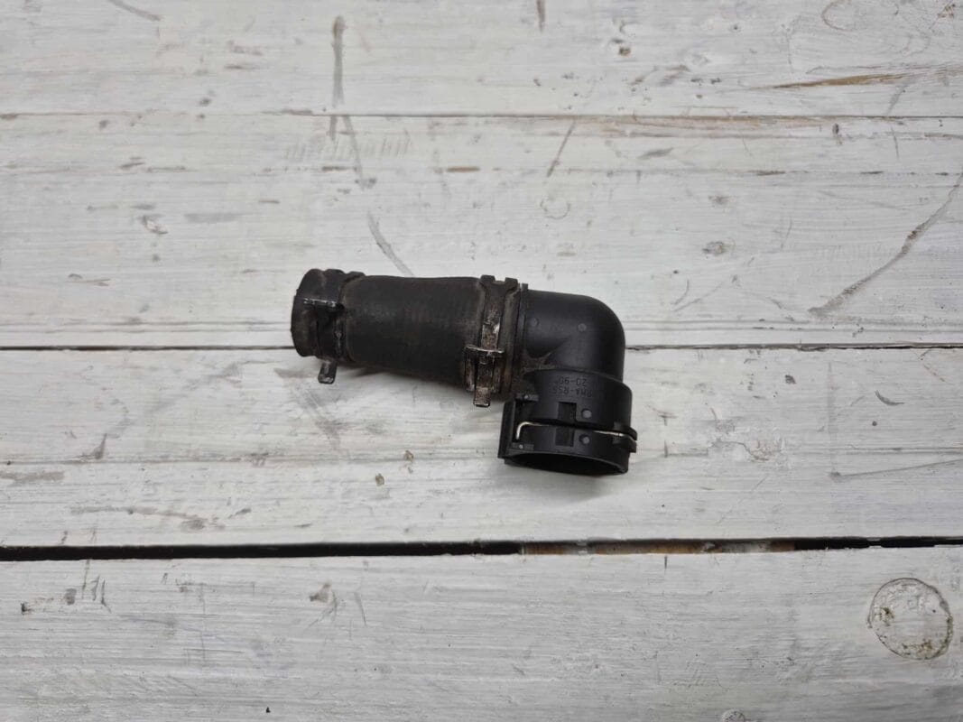 COOLING SYSTEM PLUG CONNECTION