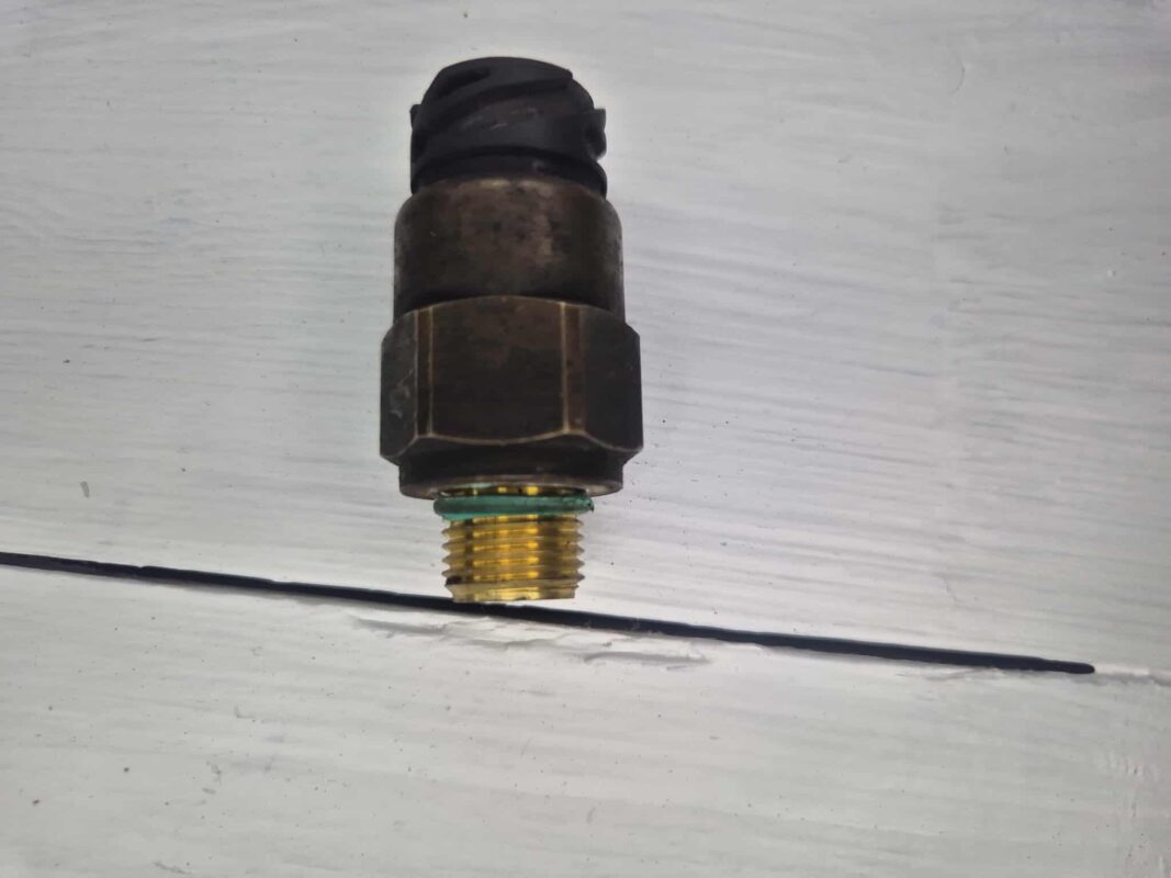 PRESSURE SENSOR MAN